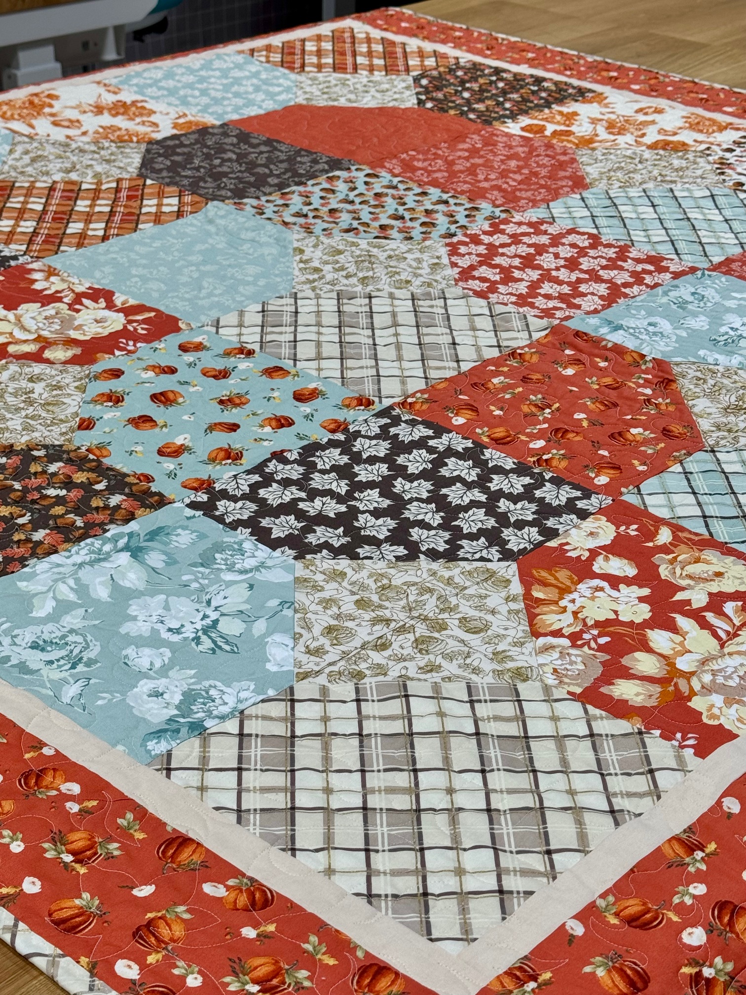 Free quilt pattern for Autumn Squared Quilt